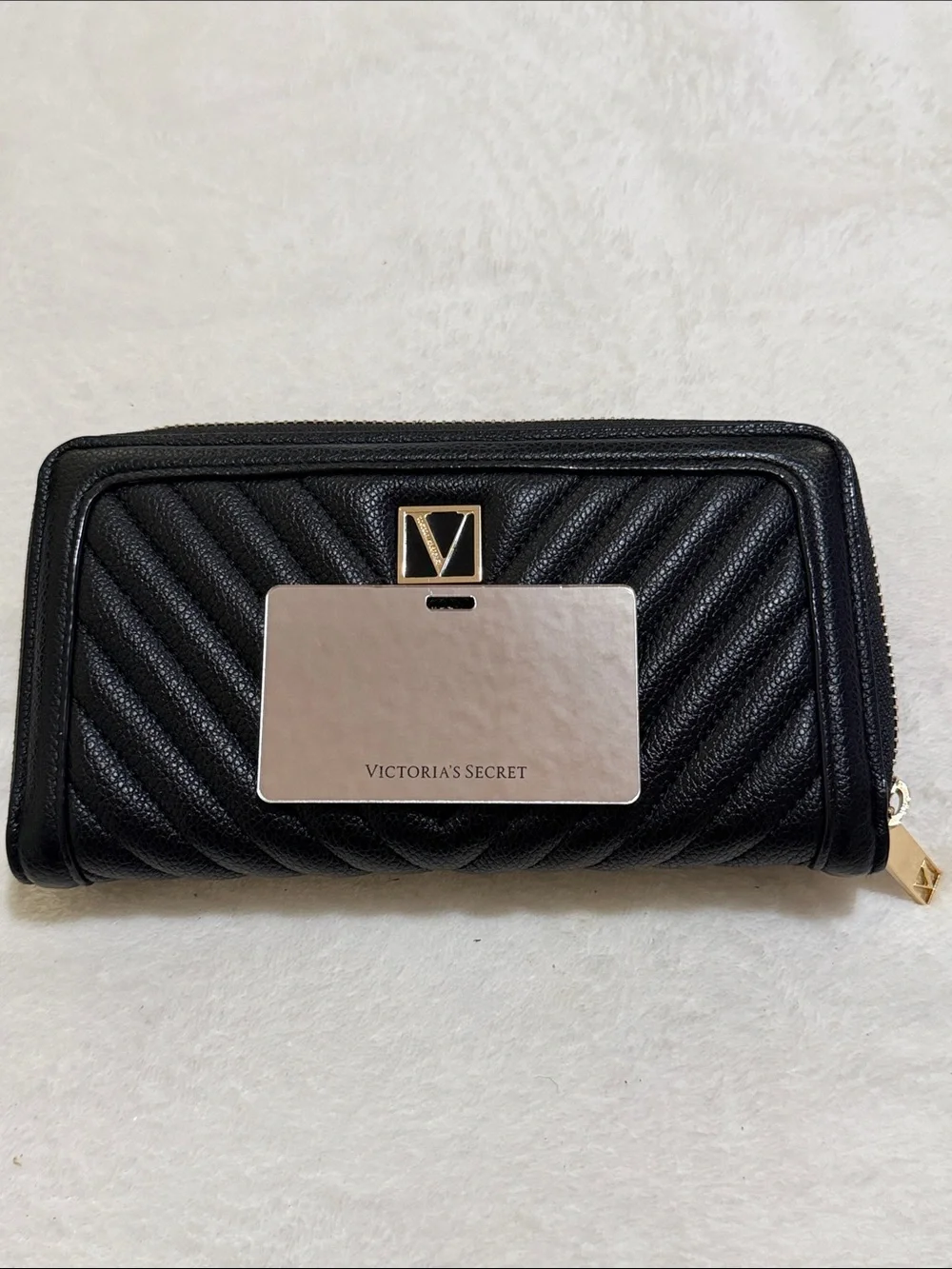 Victoria's Secret | Bags | Victorias Secret Black Quilted Ziparound ...